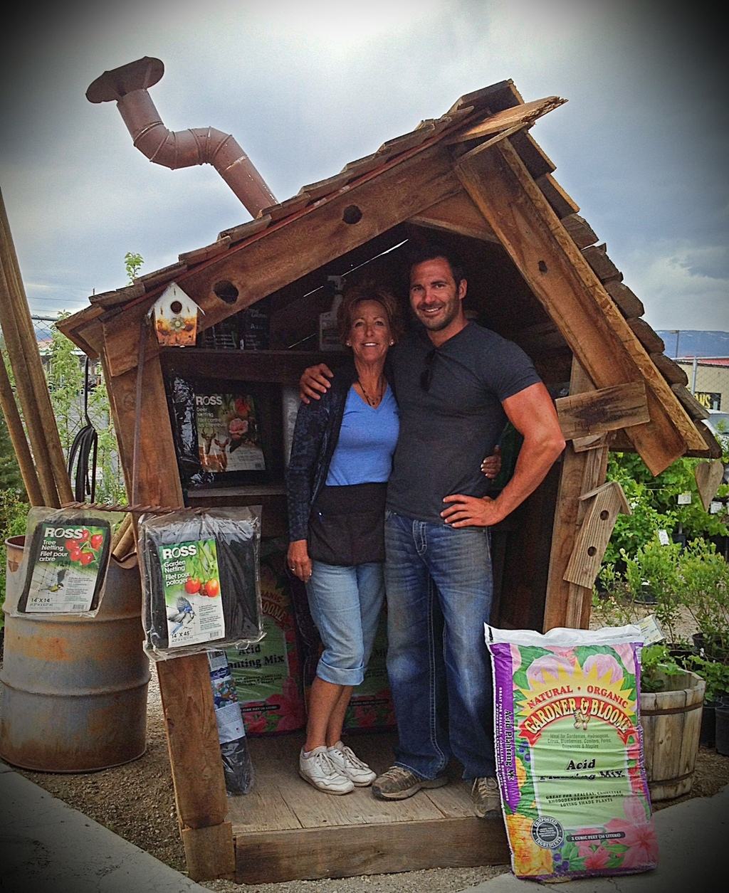 Meet The Artist C.J. & Lorrie Sanders Garden Gnome Homes - Mountain ...