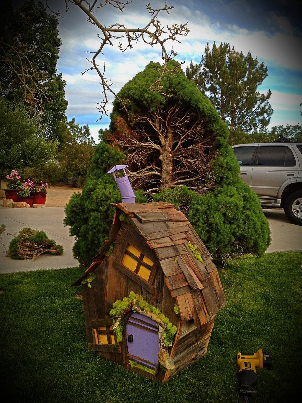 Meet The Artist C.J. & Lorrie Sanders Garden Gnome Homes - Mountain ...